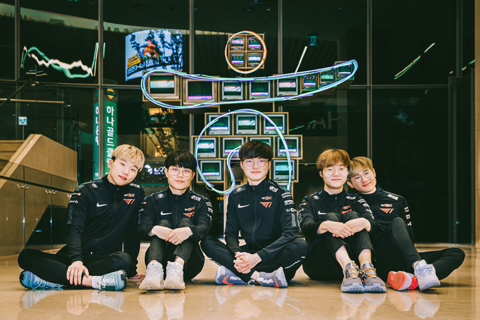 SKT e스포츠 기업 ‘T1’, 밀레니얼 세대 마케팅 위해 하나은행과 파트너십 체결