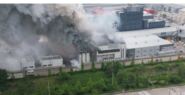 아리셀 공장, ‘31명 참사’ 이전에 4차례 화재 발생…위험 경고 있었지만
