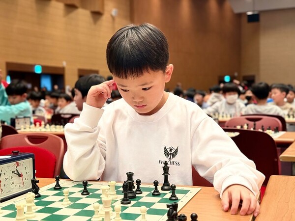 U10 국가대표 선발전 금메달…이준호, 체스 유망주에서 대표로 '우뚝'